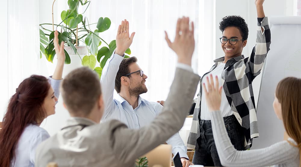 Should Your HOA Board Adopt Electronic Voting? | BuildingLink